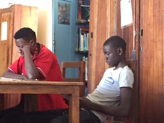 Readers in Kitengesa library, Uganda – Friends of African Village Libraries