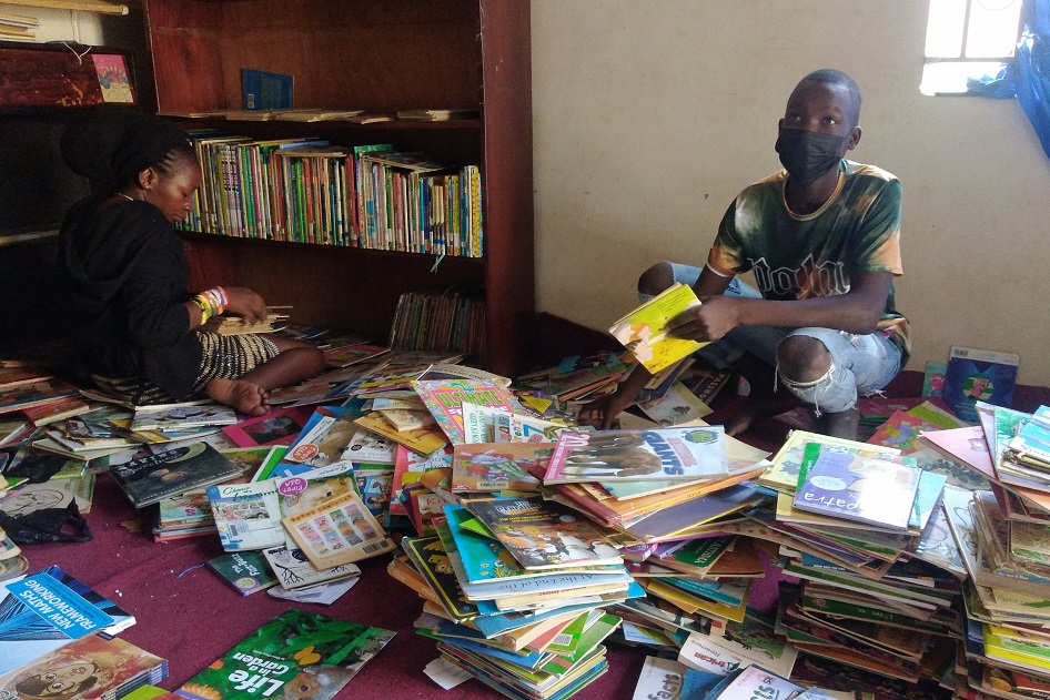 Kawempe Youth centre community library in Uganda – Friends of African ...