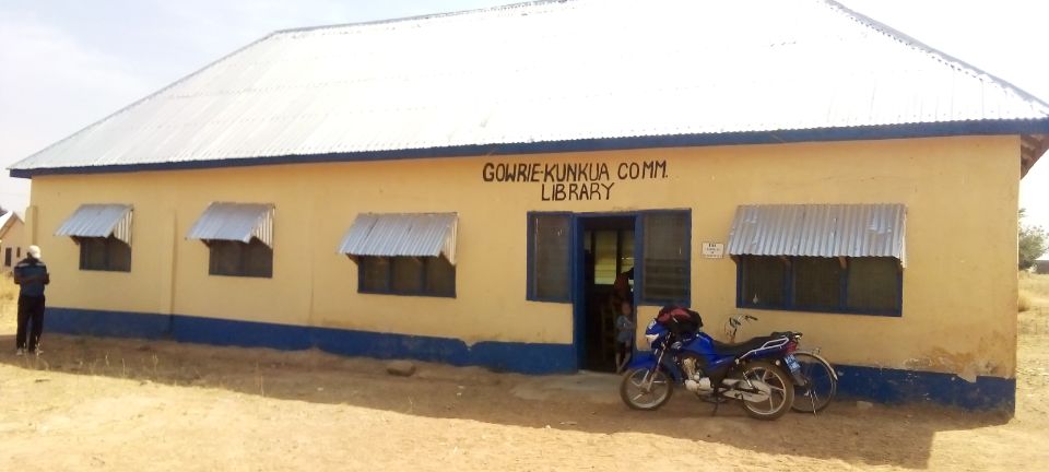 Photos of the Gowrie-Kunkua library in Ghana – Friends of African ...