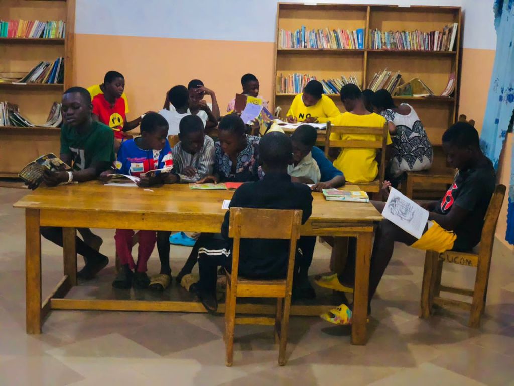Recent photos from Sumbrungu Community Library in Ghana – Friends of ...